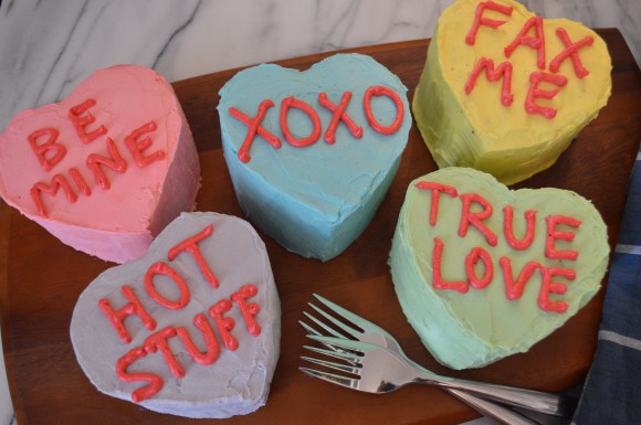 conversation heart mini cakes | Brooklyn Homemaker